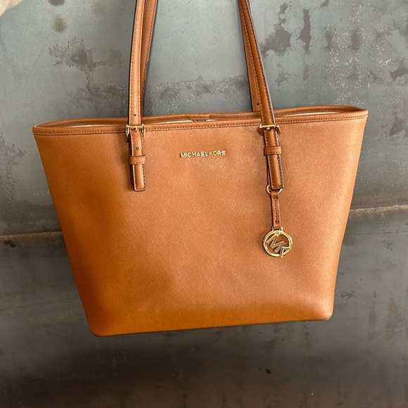 MICHAEL Michael Kors | Bags | Michael Kors Jet Set Med Totepurse Nwt ...
